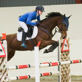 Shelby Dennis on the 15 Best Equestrian Vloggers - Horse Rookie