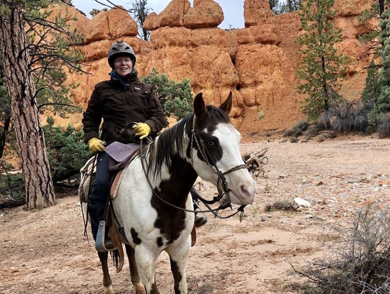 7 Best Horseback Riding Vacations for Single Travelers - Horse Rookie