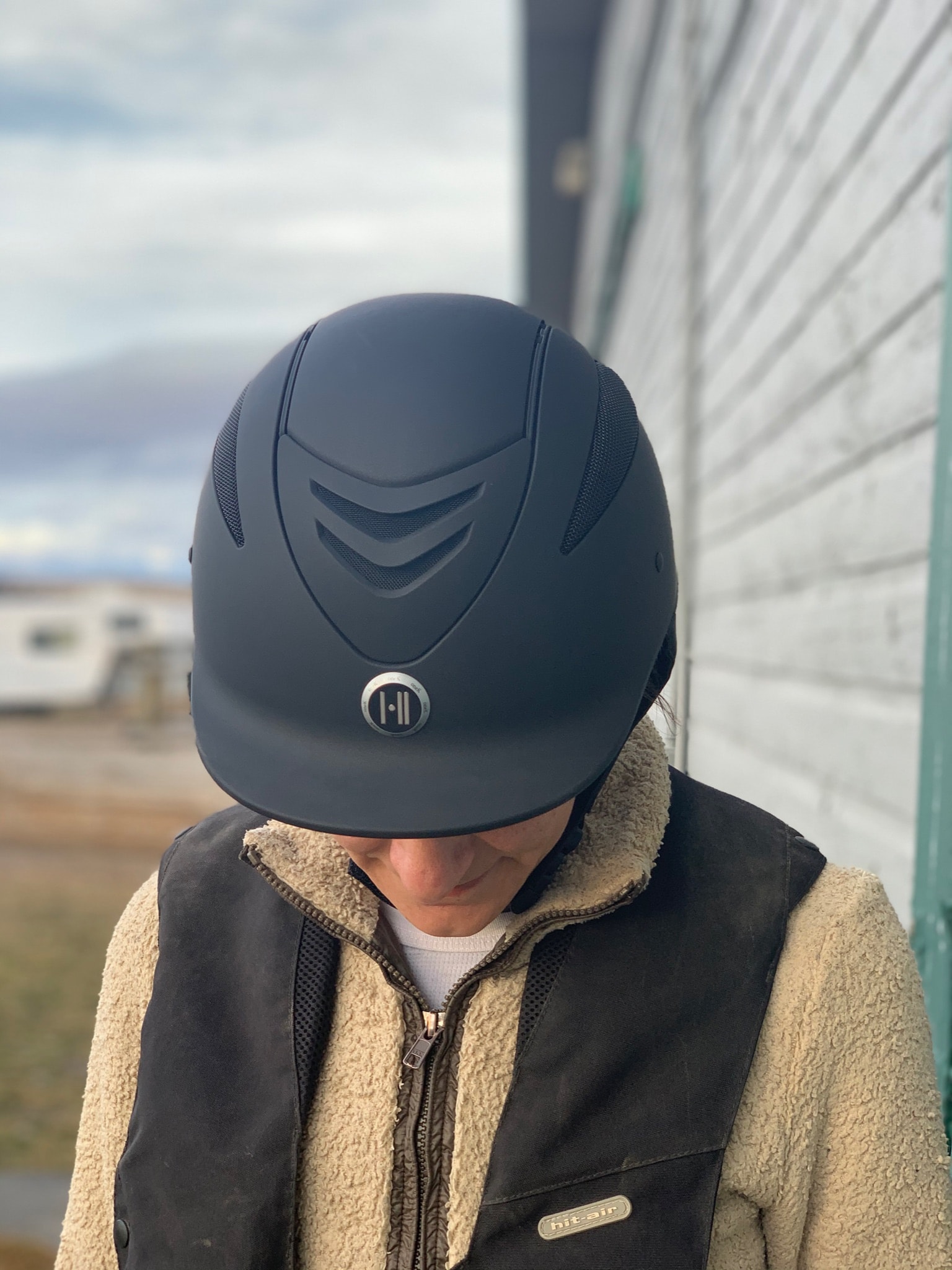 5 Reasons to Switch (One K Defender Air Helmet Review) - Horse Rookie