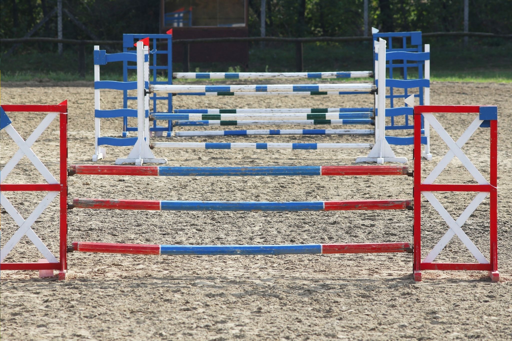 How to Set Up a Show Jump Course for Beginners - Horse Rookie