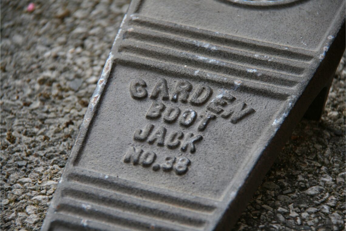 Easy, Breezy, "Bootiful:" How to Use a Boot Jack - Horse Rookie