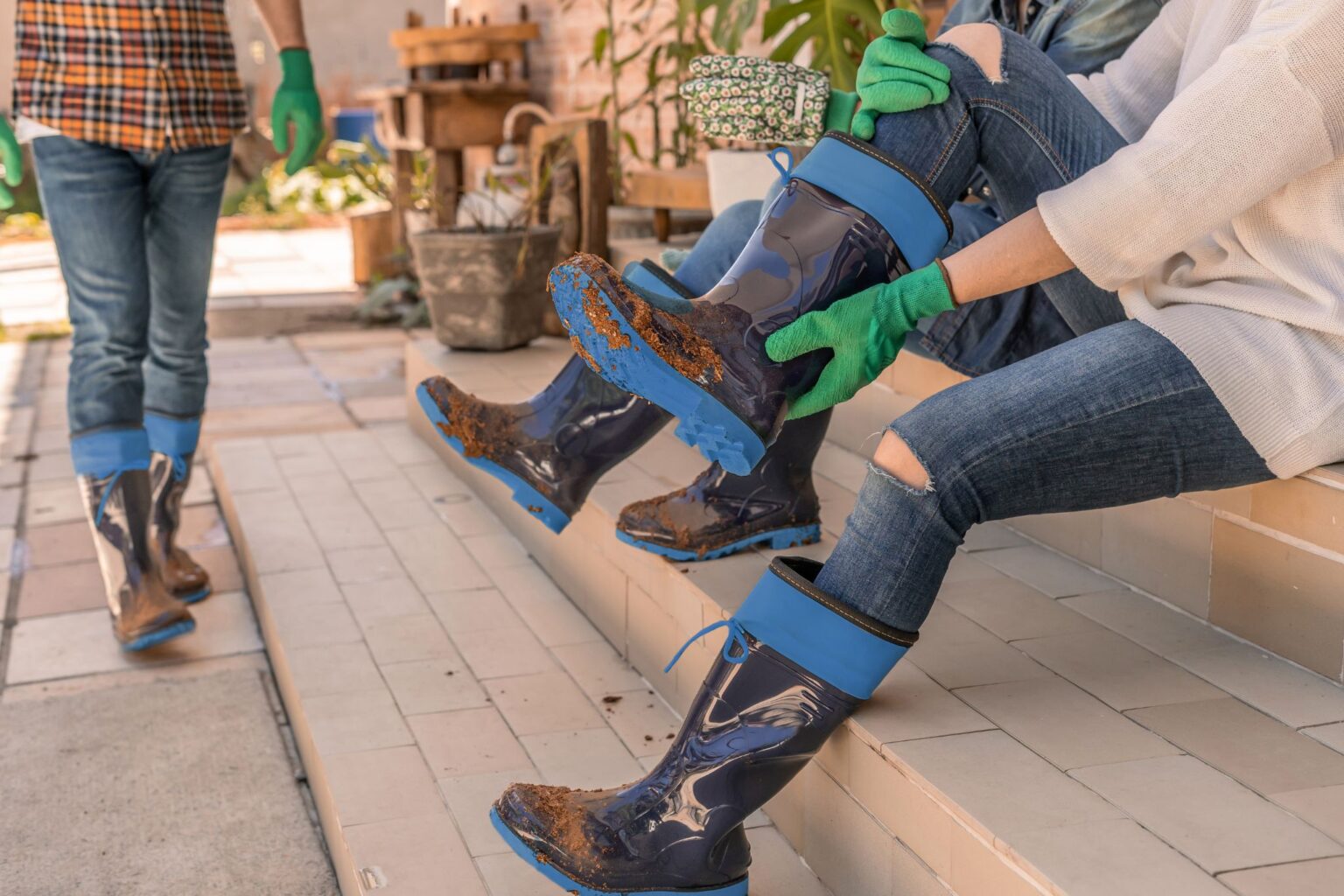 Easy, Breezy, "Bootiful:" How to Use a Boot Jack - Horse Rookie