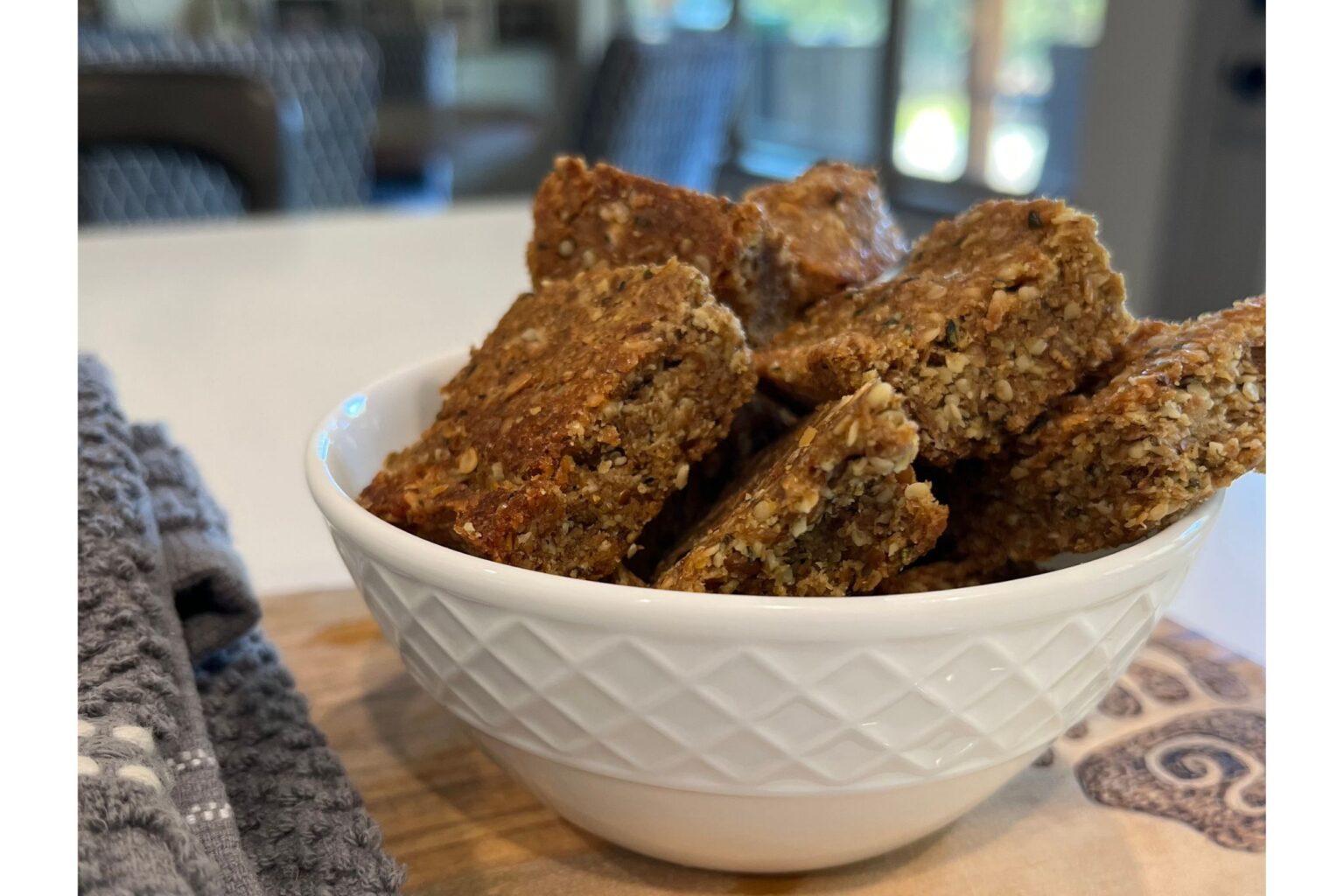 3 Easy (Nicker-Worthy!) Homemade Horse Treats - Horse Rookie