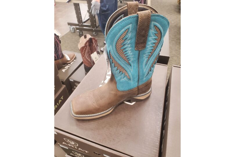 My Unwavering Obsession With All Things Ariat - Horse Rookie
